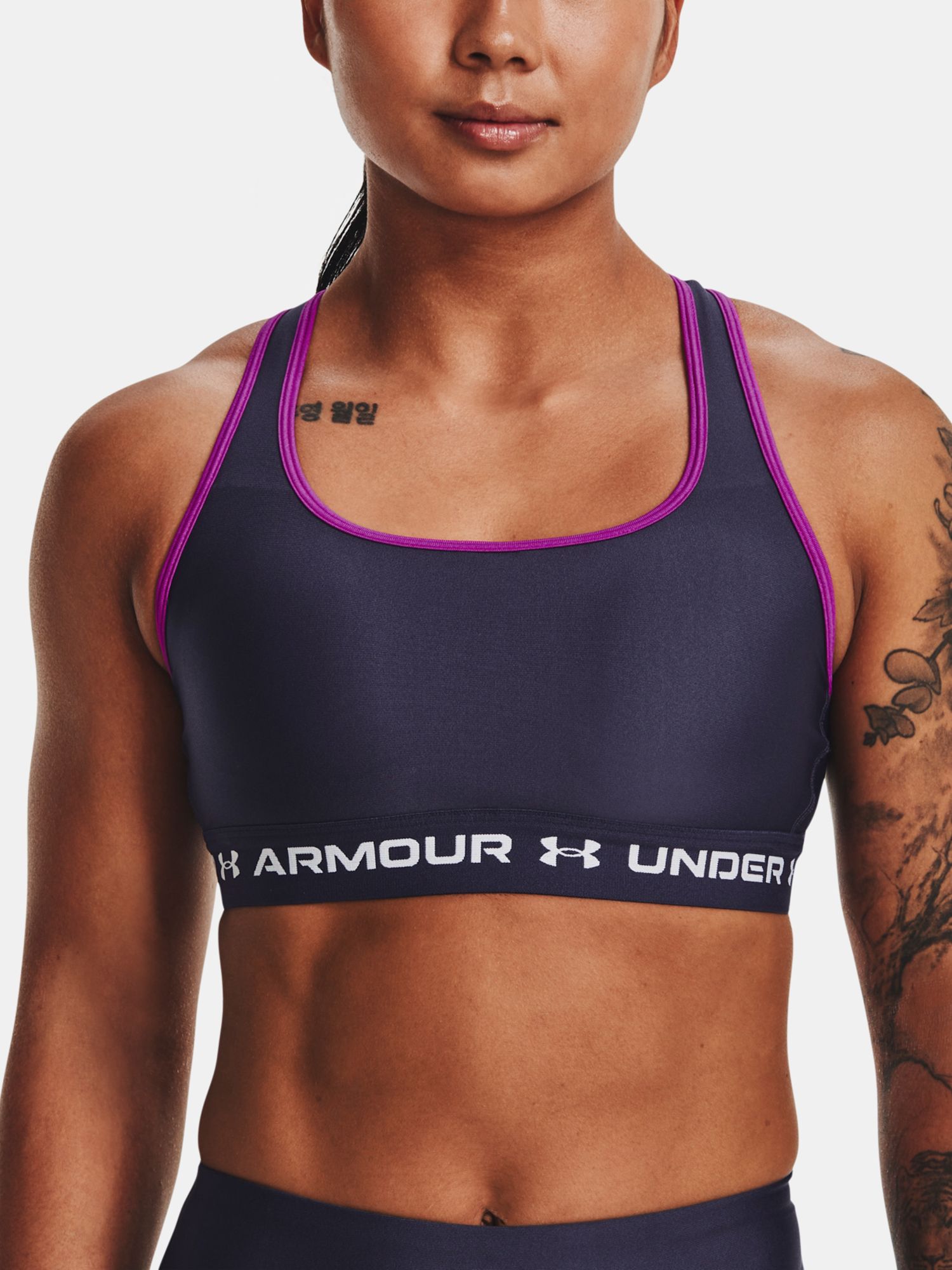 Dámská podprsenka Under Armour UA Crossback Mid Bra | underarmour.cz